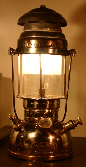 Weiter Lampen als die Hasag 551 von Eugen Schatzs die er vetrieb