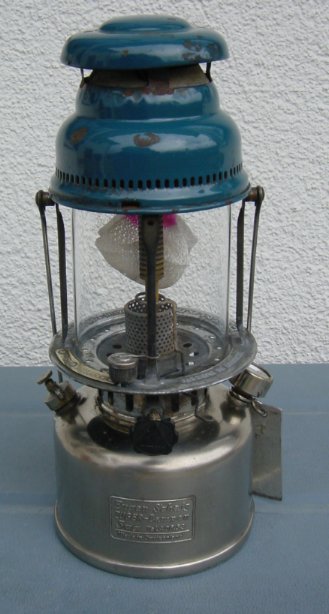 Weiter Lampen als die Hasag 551 von Eugen Schatzs die er vetrieb