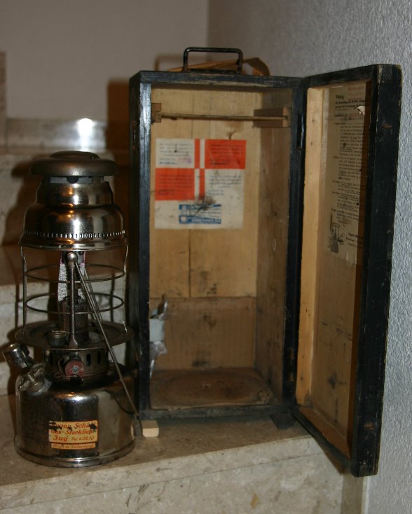 Weiter Lampen als die Hasag 551 von Eugen Schatzs die er vetrieb